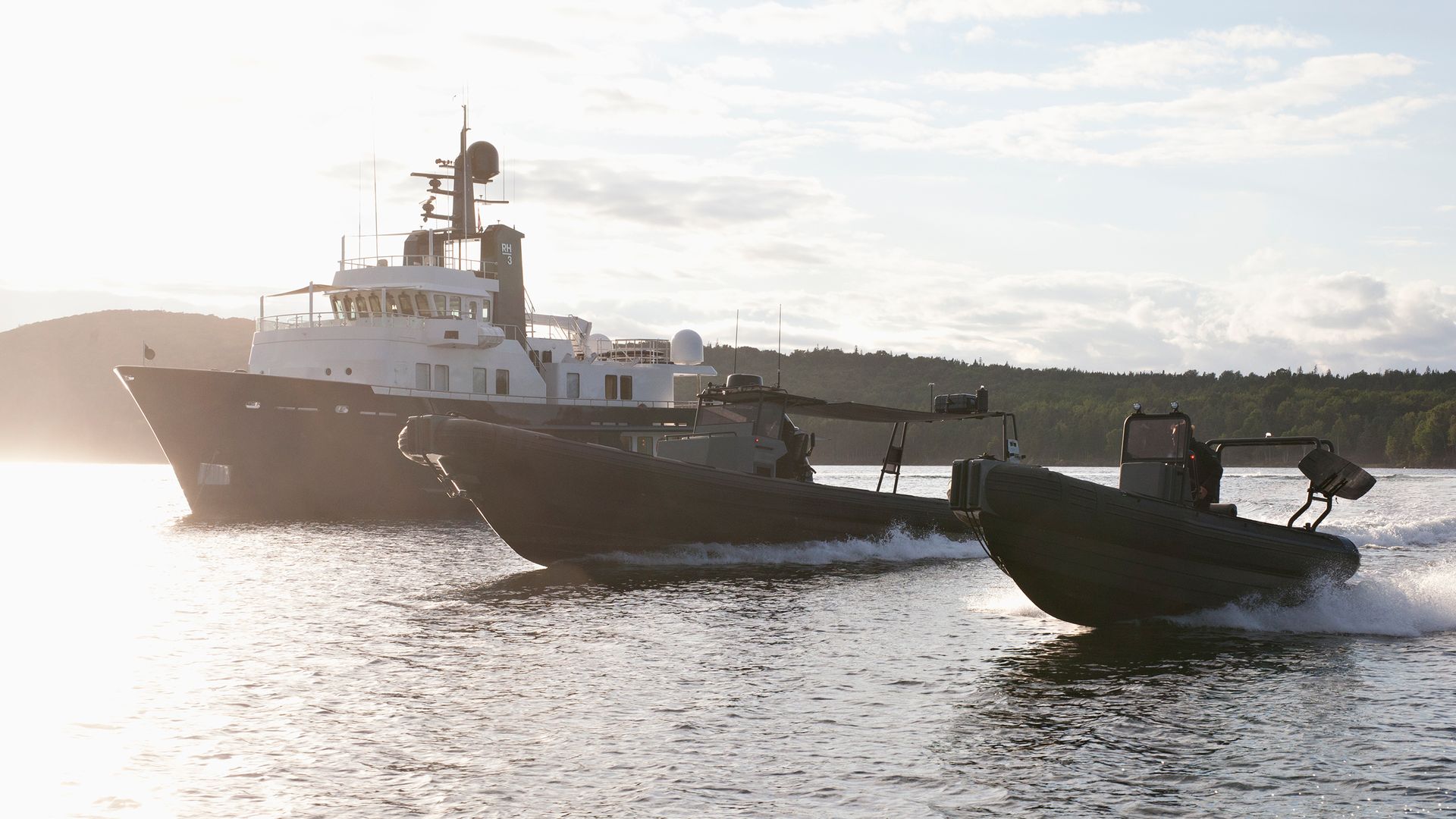 RH3: Inside the rebuild of a 40m explorer yacht